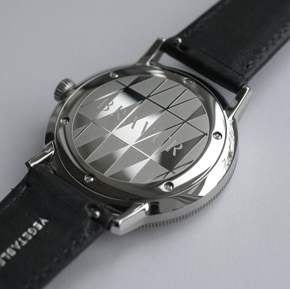 BW003 - Black dial